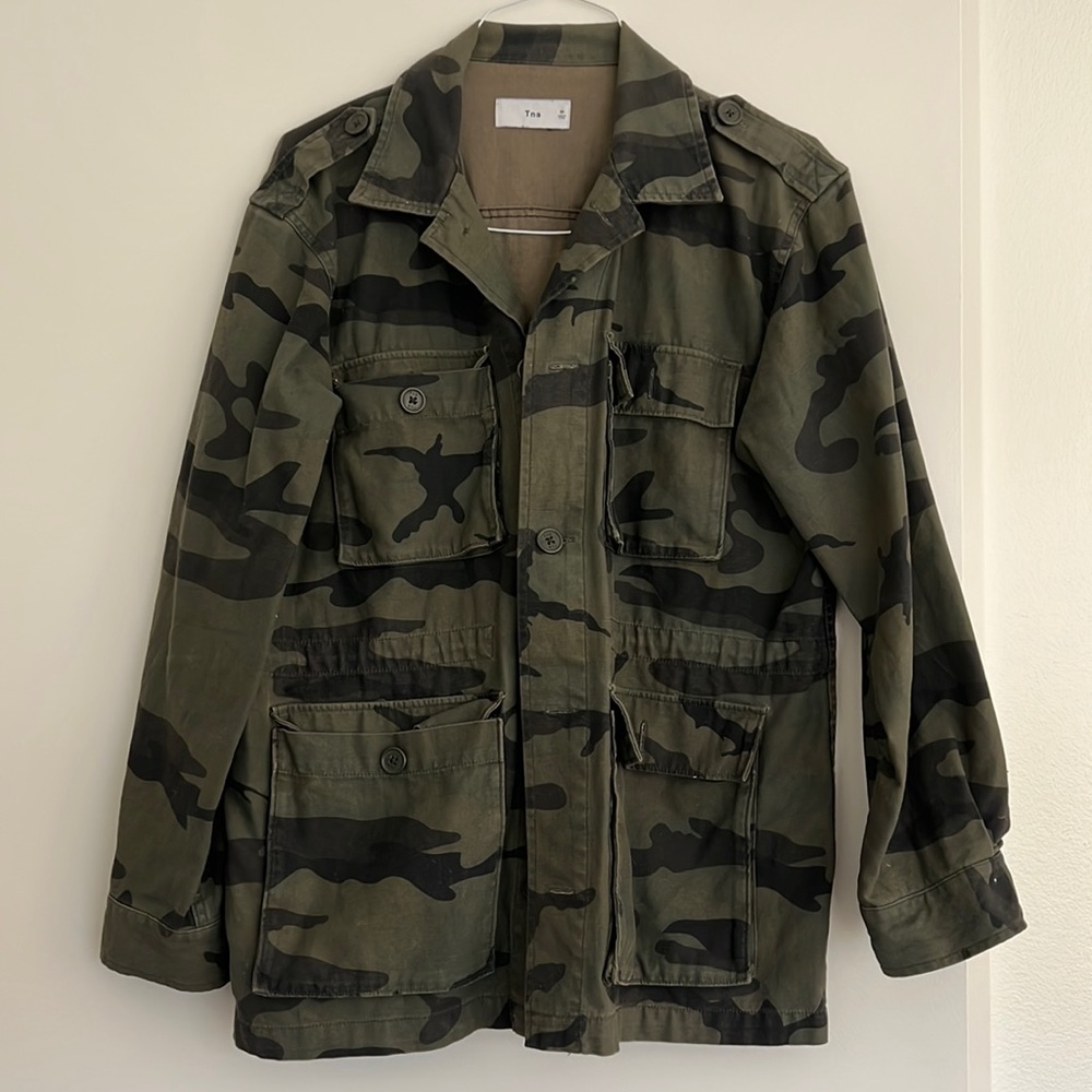 Aritzia Tna Oversized Camo Jacket - Gem